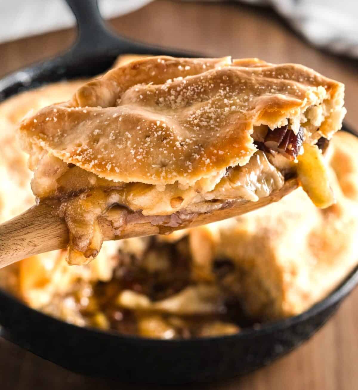 Easy Apple and Pecan Pandowdy Recipe - The Vintage Cook